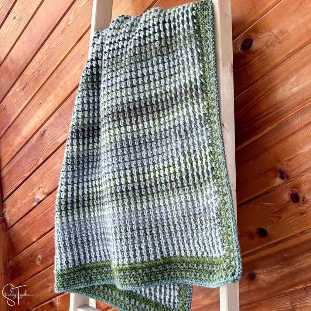 Meandering Moss Stitch Chunky Crochet Blanket Free Pattern