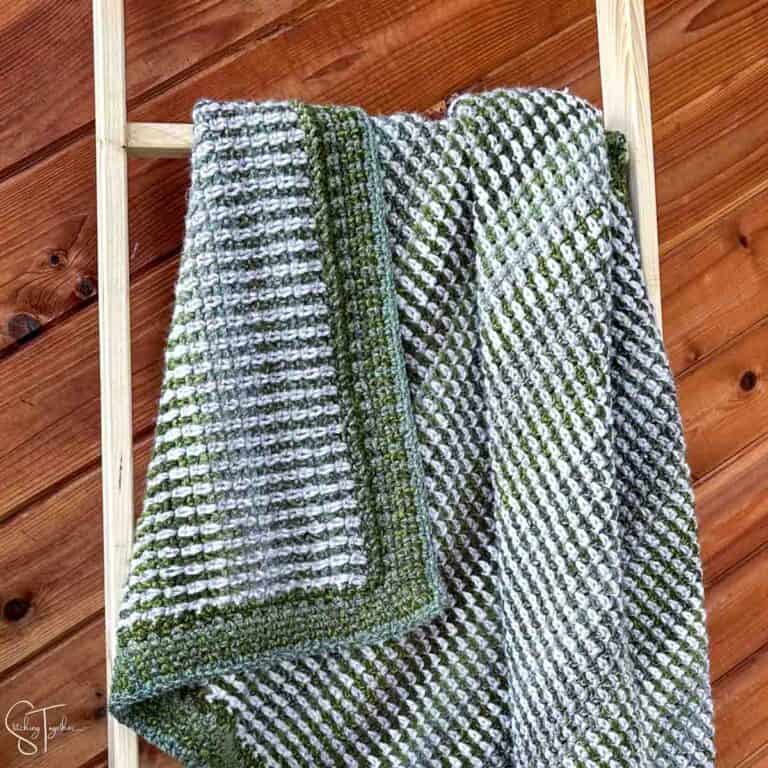 Meandering Moss Stitch Chunky Crochet Blanket Free Pattern